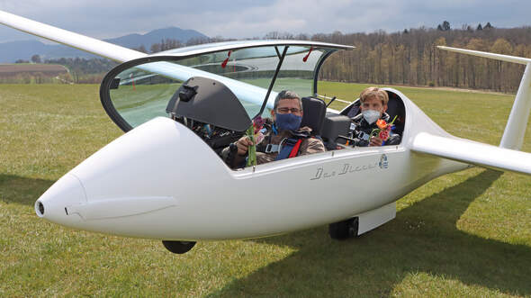 Segelflug: Duo Discus FES hebt ab | aerokurier